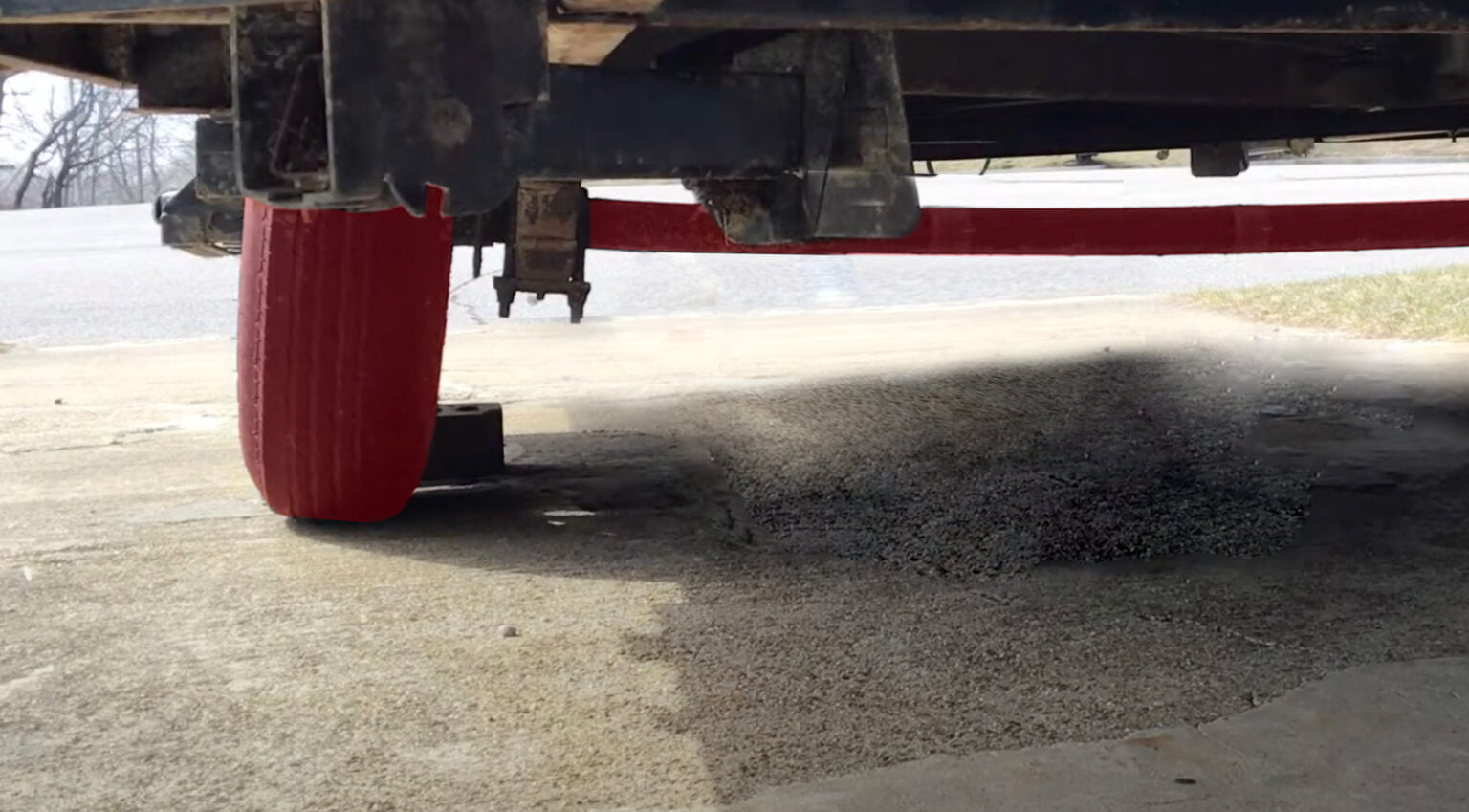Uneven Trailer Tire Wear: Causes, Prevention, Solutions - Tire Crunch