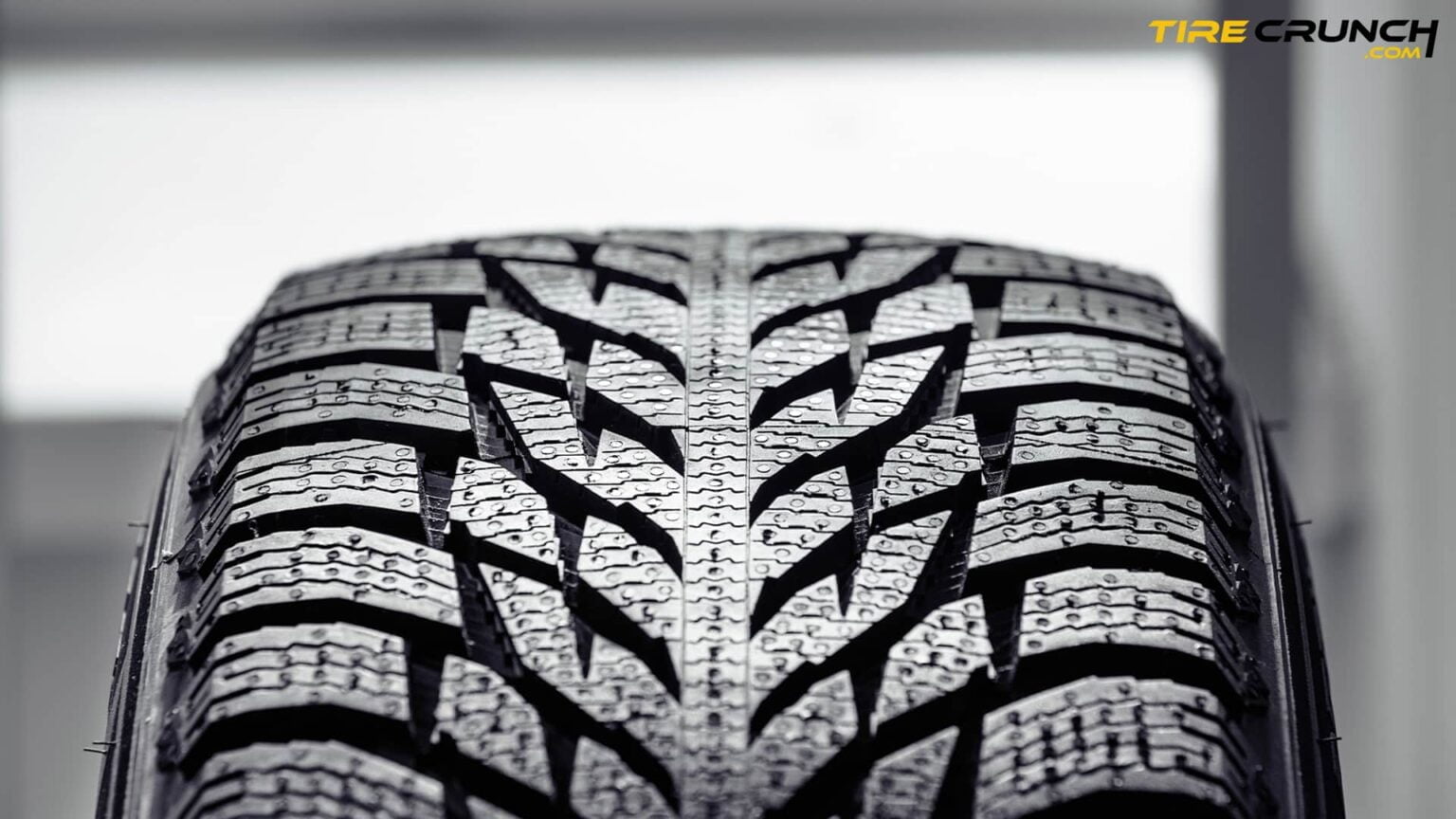 What Are Directional Tires? Exploring the Pros and Cons - Tire Crunch