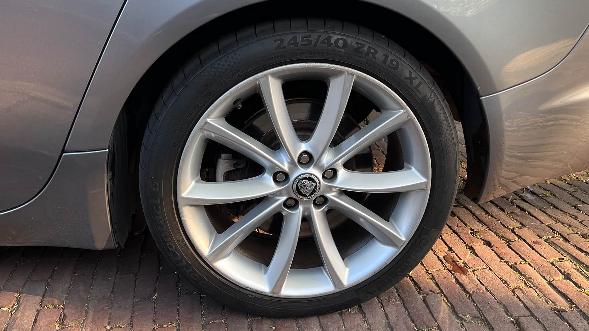 How to Choose Summer Tires: Top 7 Factors to Consider - Tire Crunch
